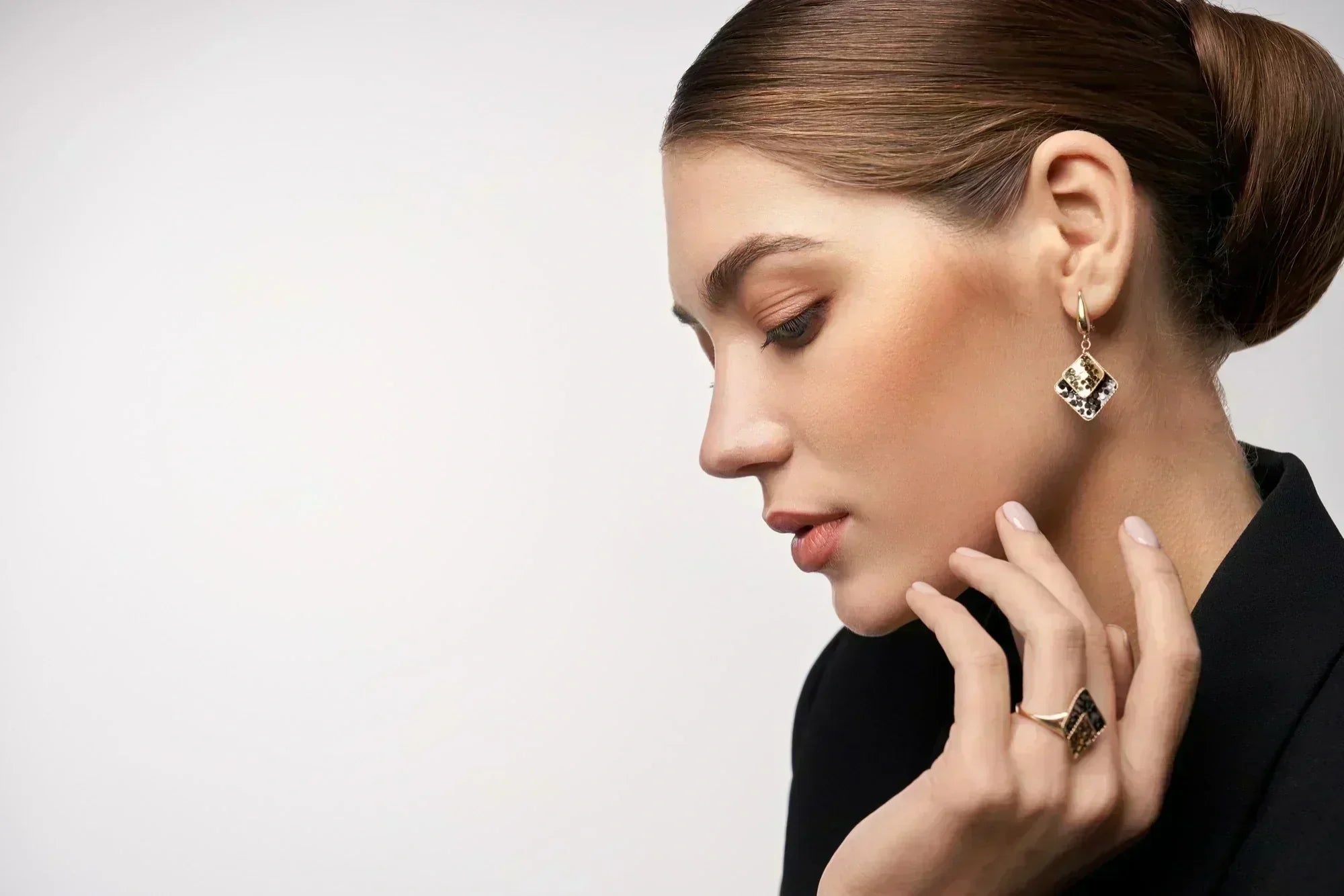 How to choose earrings for your face shape – Zita Diamonds